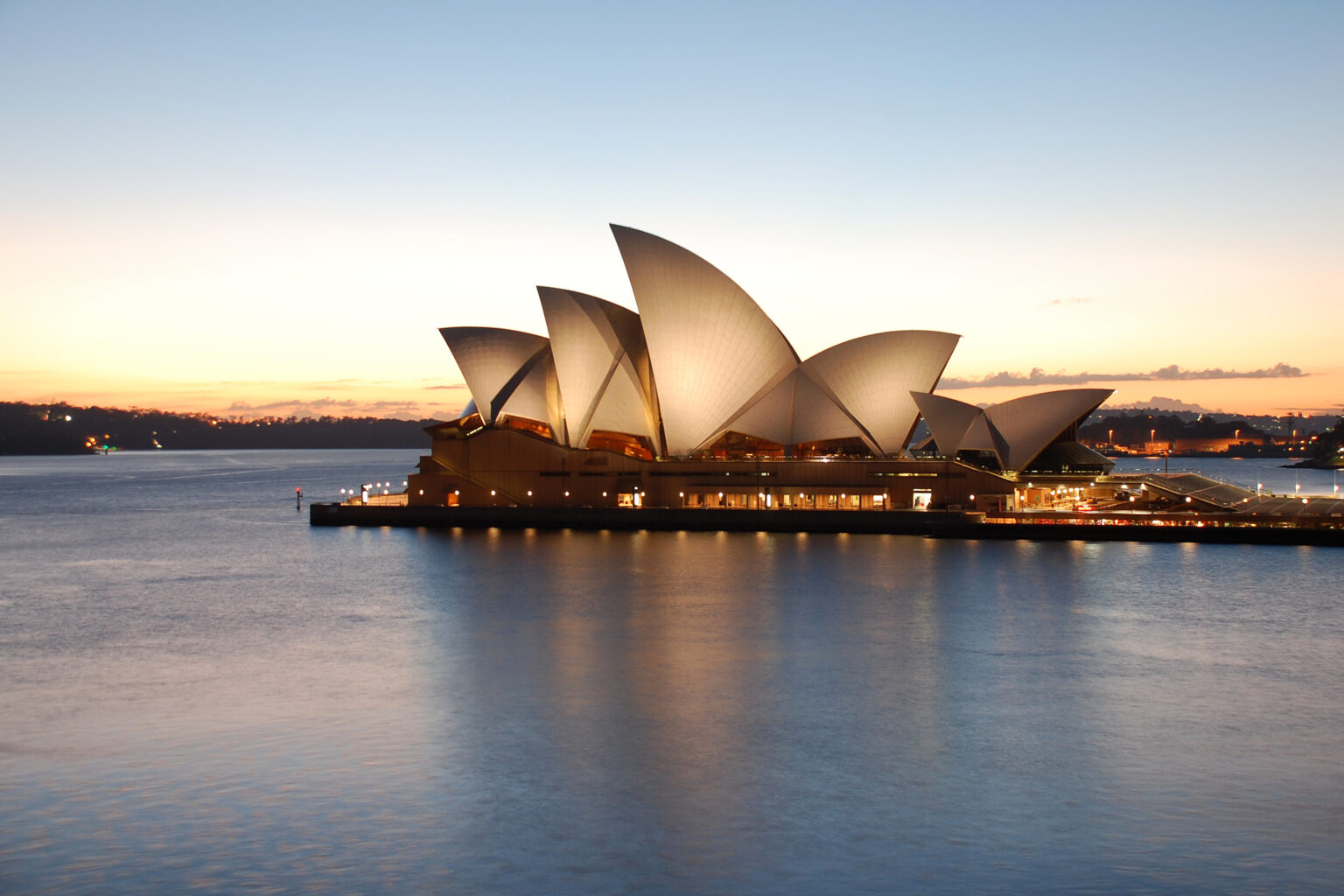 Sydney Opera House: Architecture, History & Lighting | Light Ideas