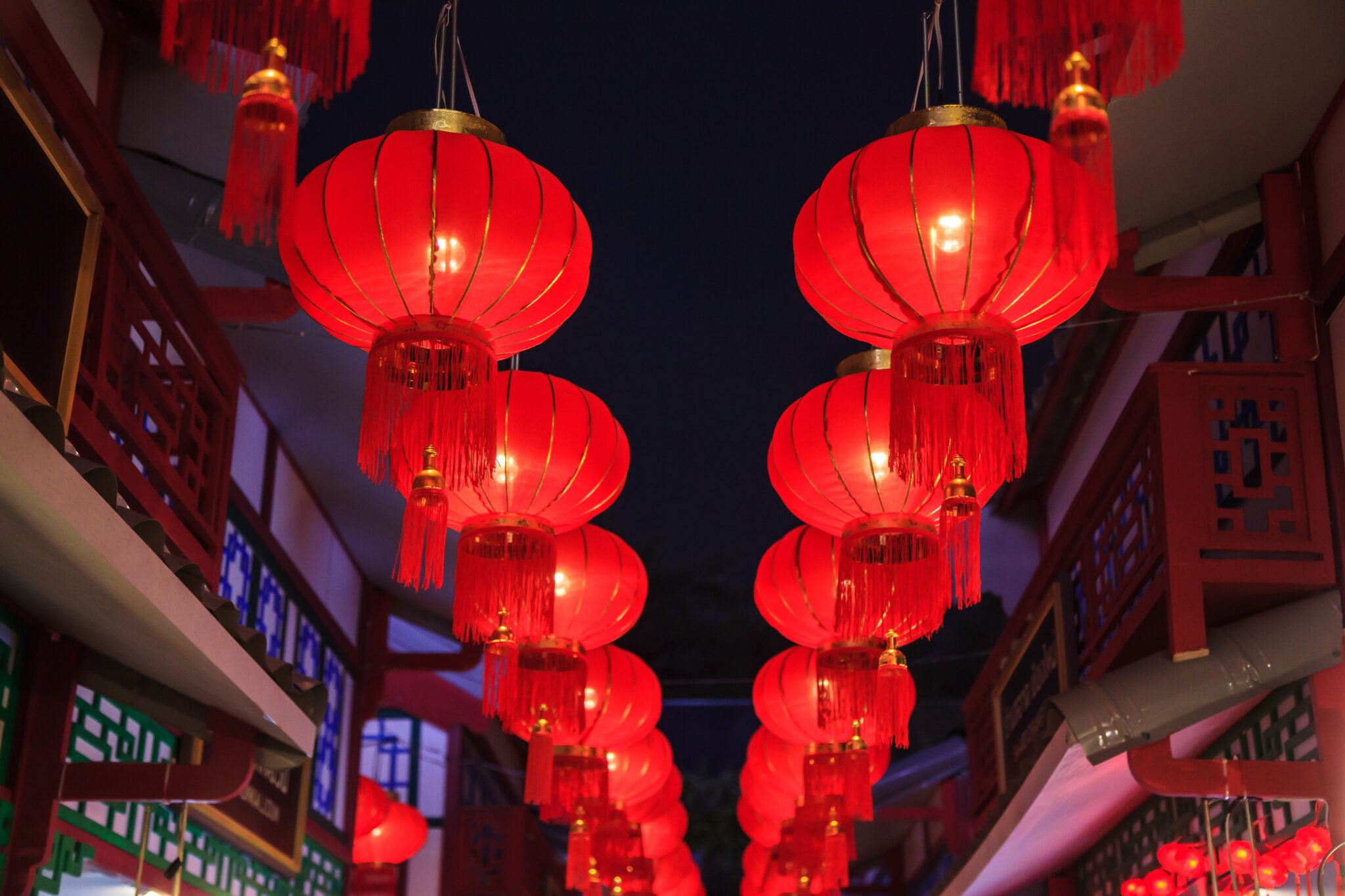 The Chinese Lantern: History, Symbolism & Cultural Significance | Light ...